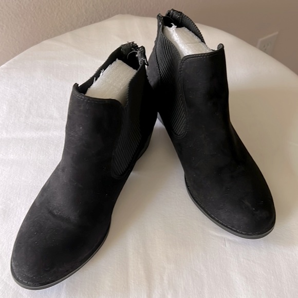 UNIONBAY | Shoes | Unionbay Black Swede Ankle Boots | Poshmark